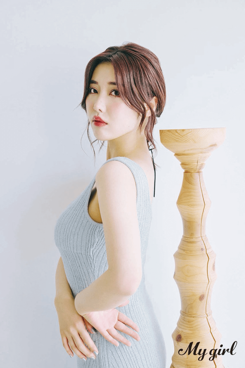 志崎かのん「My Girl vol.41」より - Moe Zine