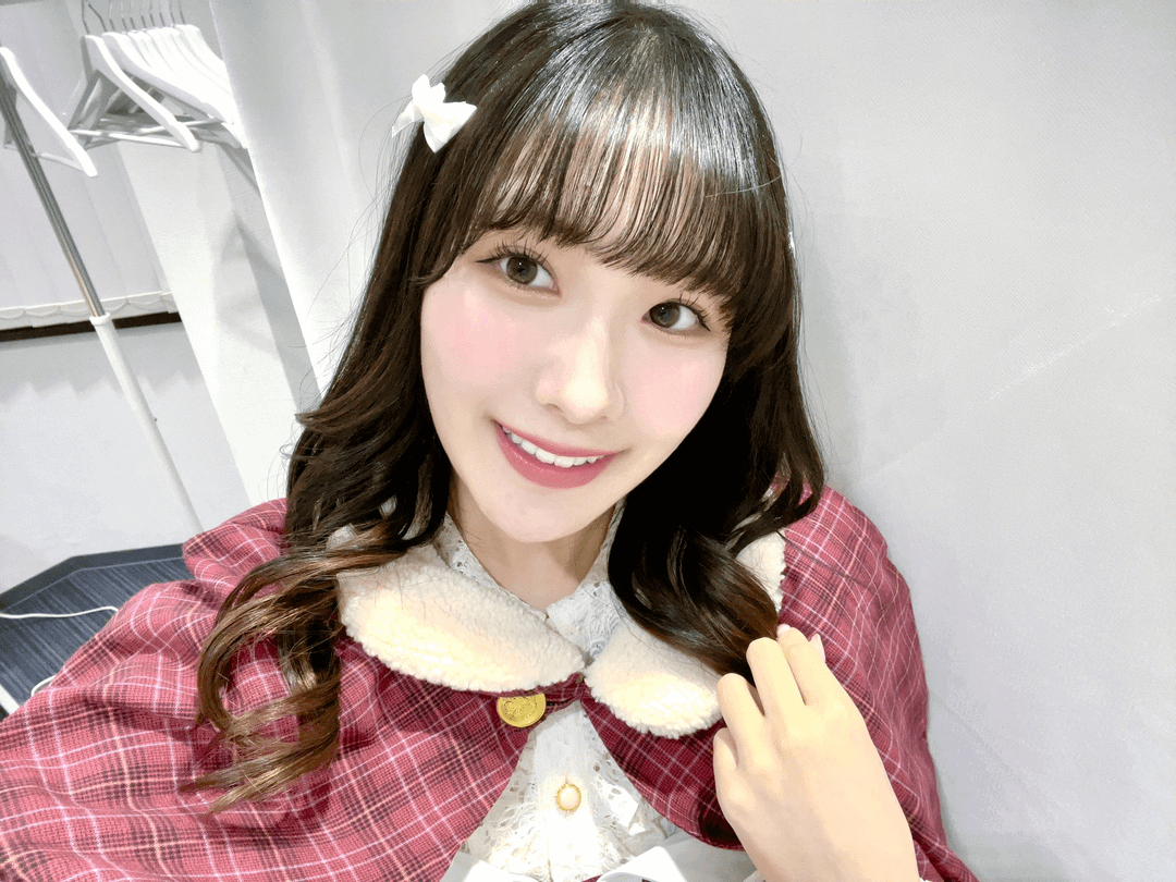 Sakakura Sakura from「Nyan Demo Yarimasu！」#15🎄 - Moe Zine