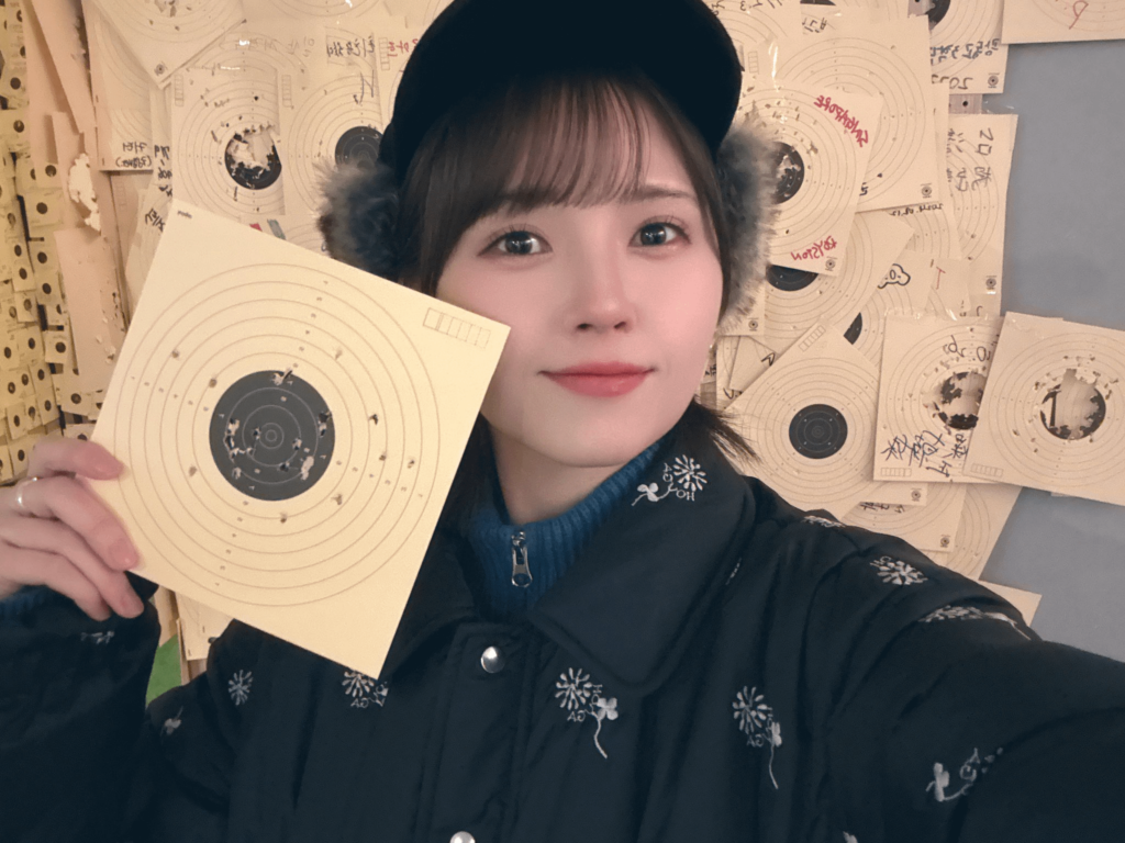 Kito Akari: 🎯 - Moe Zine