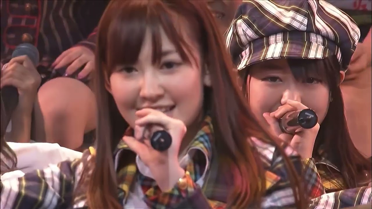 AKB48 10年桜 - Moe Zine