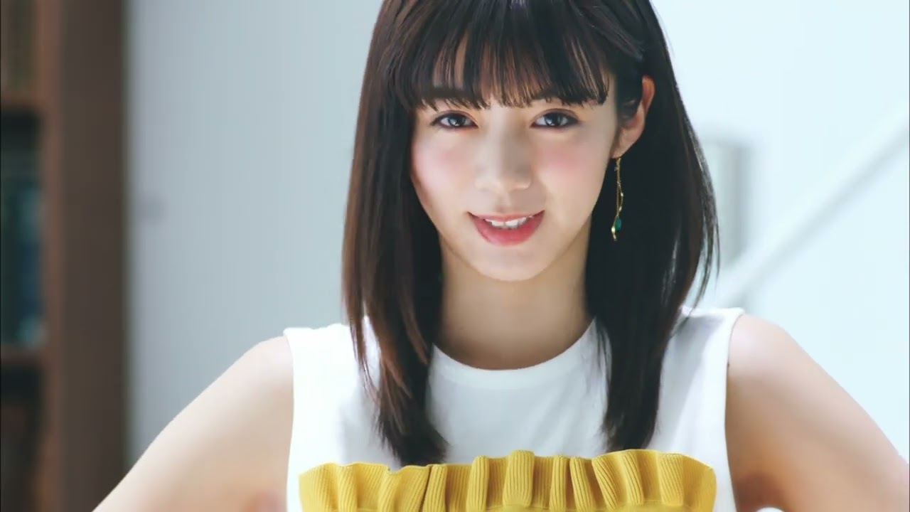 日経新聞 池田エライザ 30秒01 - Moe Zine