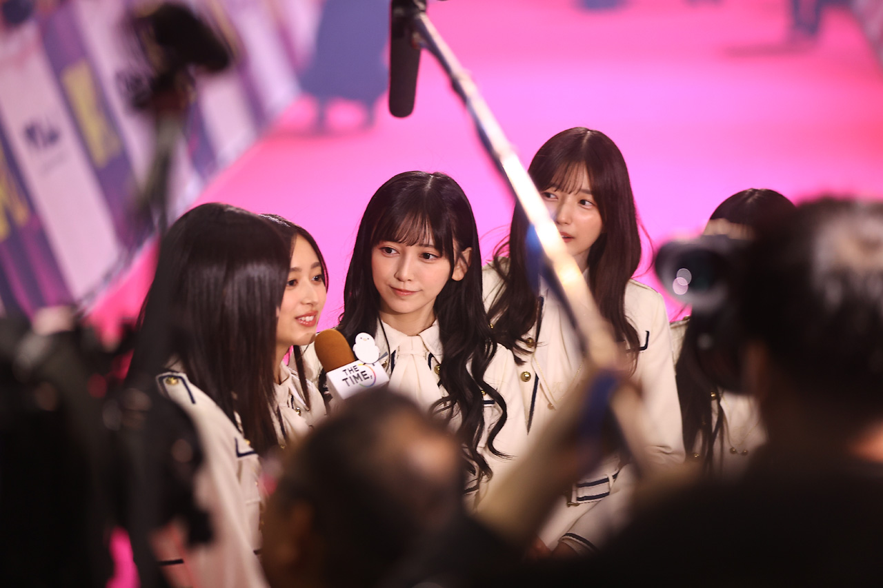乃木坂46『MTV VMAJ』Pre-Showレッドカーペットに！笑顔でウォーキング - Moe Zine