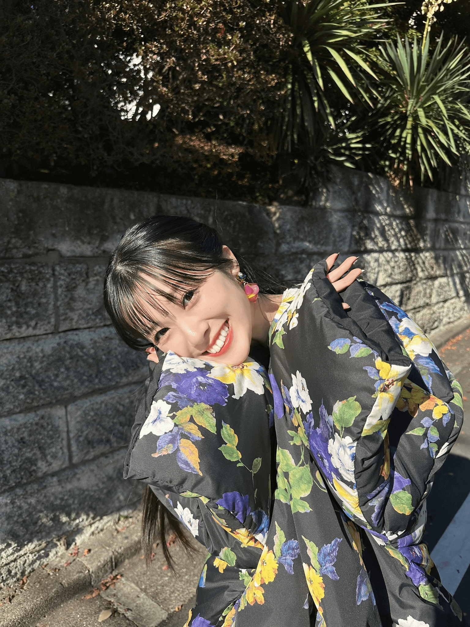 最近素敵な天気を楽しんでいるYuina - Moe Zine