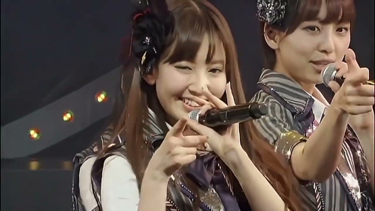 AKB48 「10年桜」 AX2011 Top 13 - Moe Zine