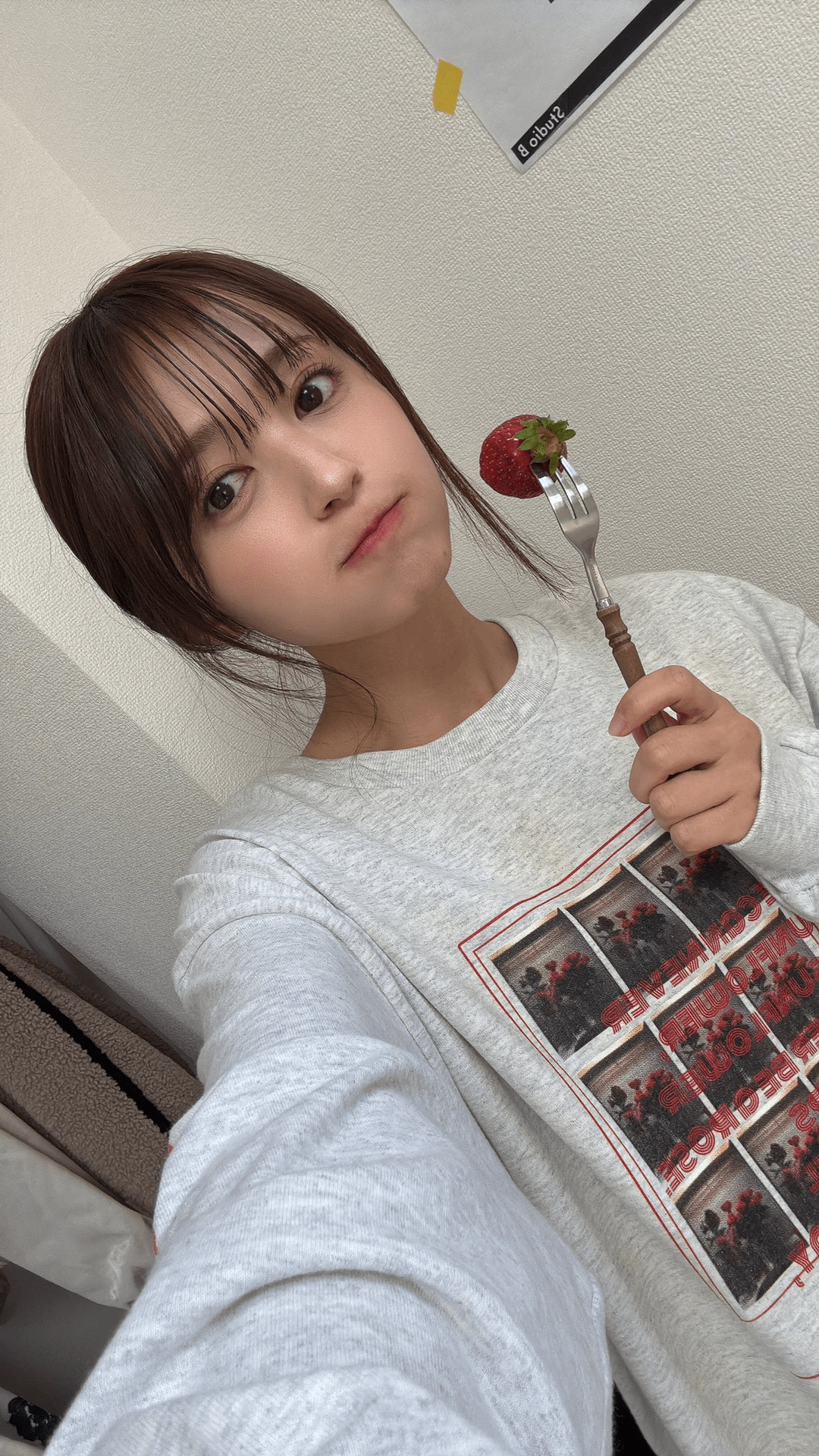 2025年のライブからのアイーダ・リカコは、私のステージ」商品撮影を飾ります - Moe Zine