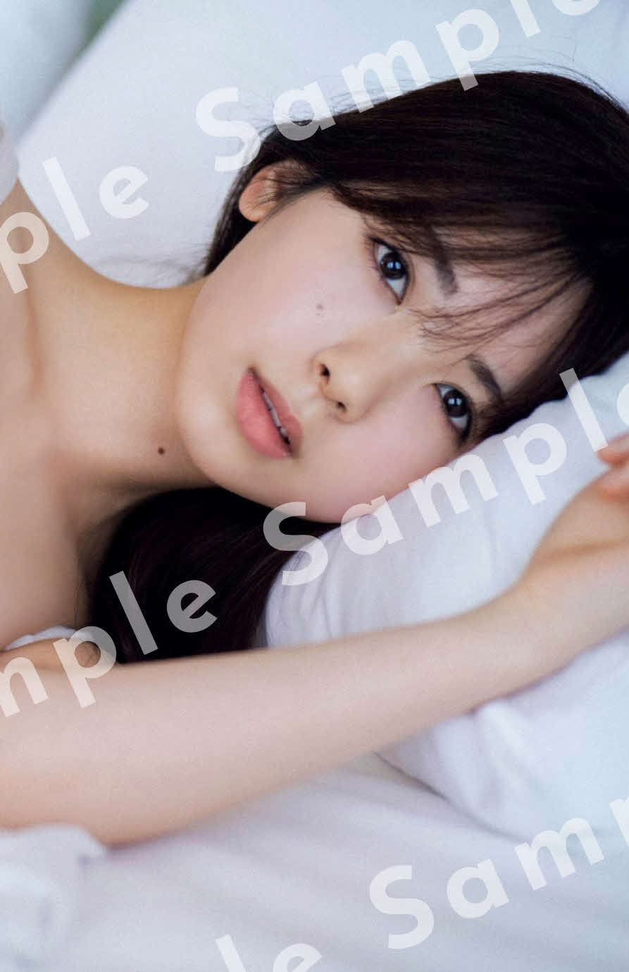 乃木坂46筒井あやめ、白ランジェリーの“寝起き”ショット、ベッドで寝そべりカメラを見つめる（日刊スポーツ） - Yahoo!ニュース - Yahoo!ニュース - Moe Zine