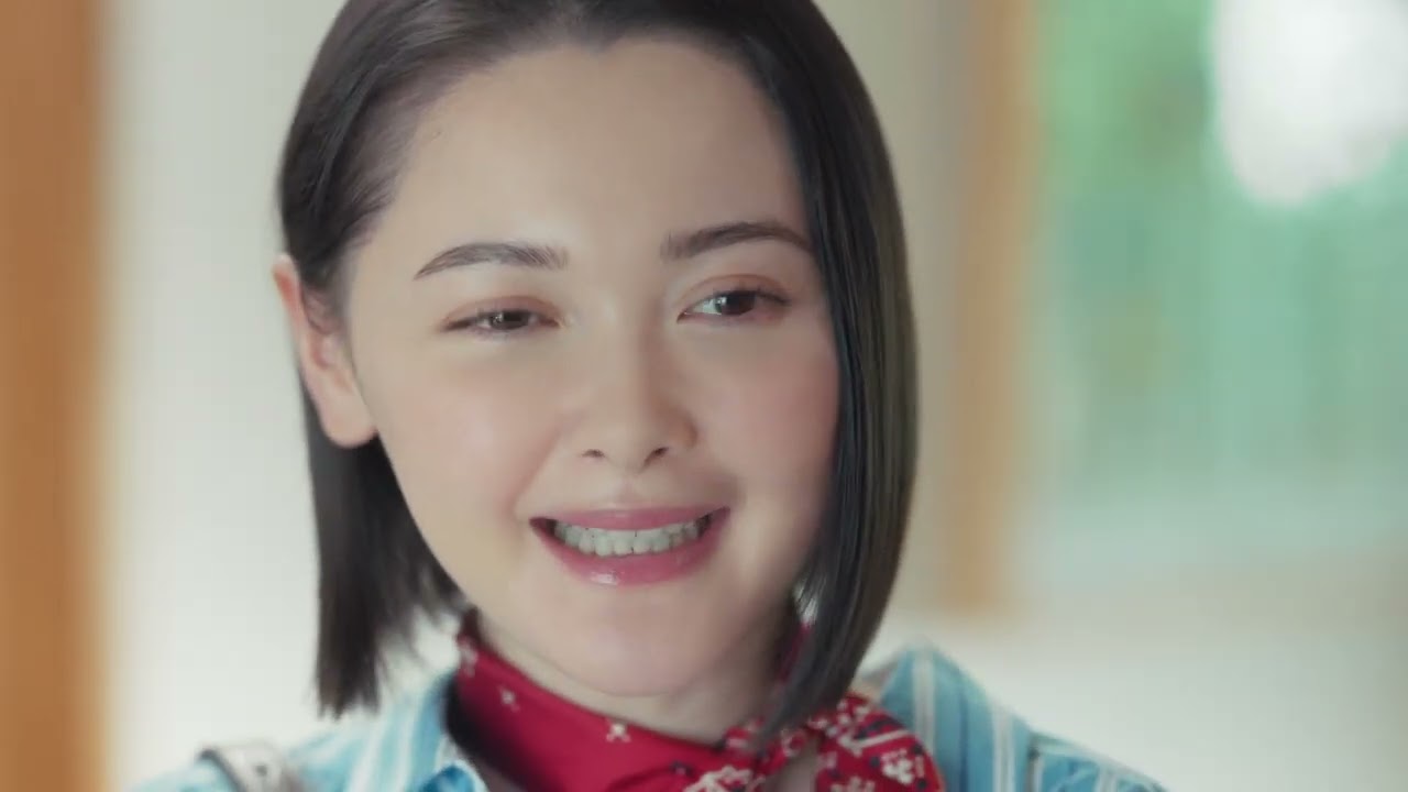 楽天カード 玉城ティナ 15秒01 - Moe Zine