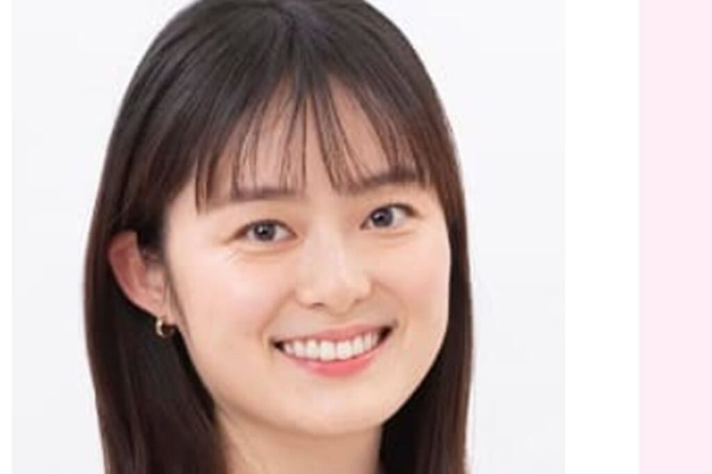 NHK浅野里香アナ、「放送で見えそう」意外なところから生えた“毛”を断髪…ファンからは「福毛ですね」指摘する声 | Smart FLASH/スマフラ[光文社週刊誌] - Moe Zine